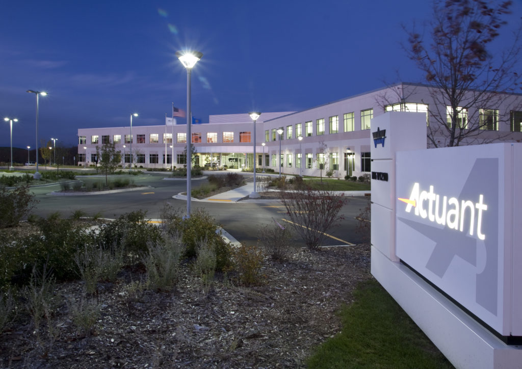 Actuant Corporate Headquarters - Zimmerman Architectural Studios, Inc.