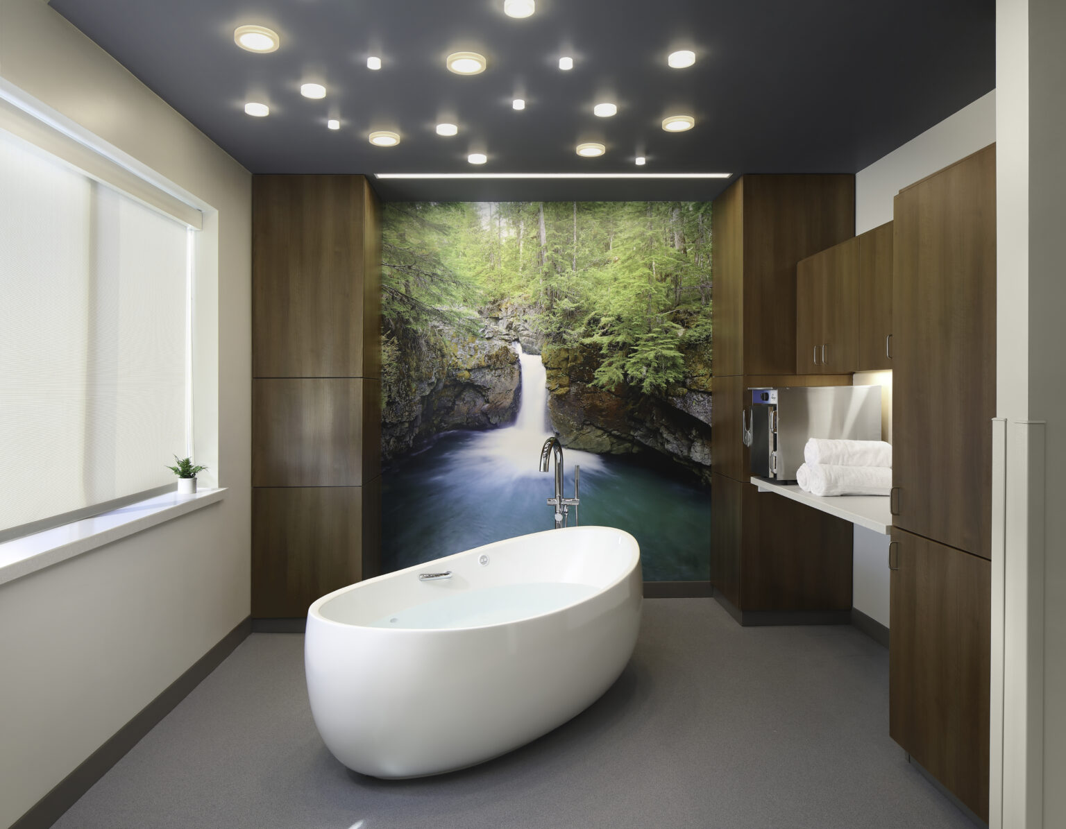 Zimmerman designed a water birth at Aurora Sinai Medical Center