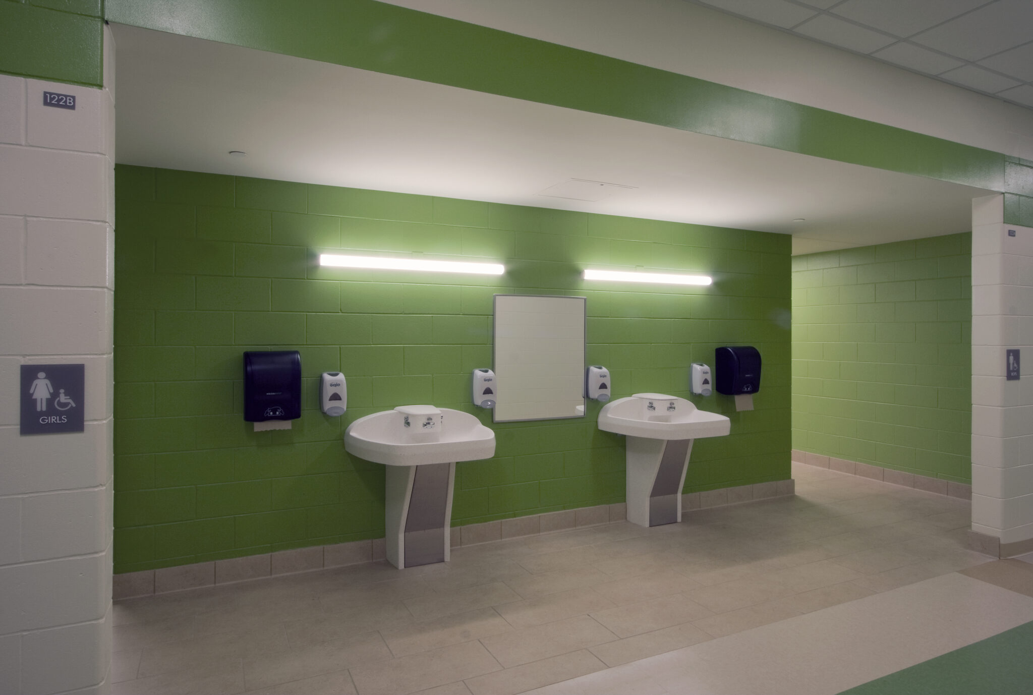 Exploring the Impact of Wayfinding Design